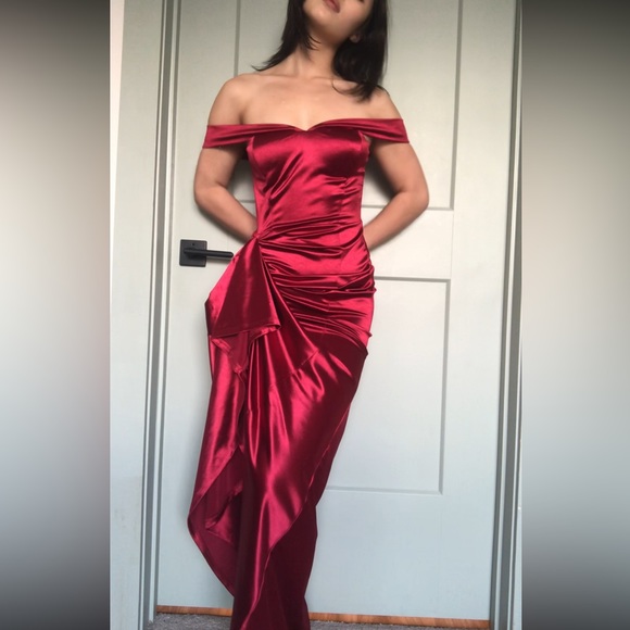 Windsor | Dresses | Windsor Ruby Offtheshoulder Slit Gown | Poshmark